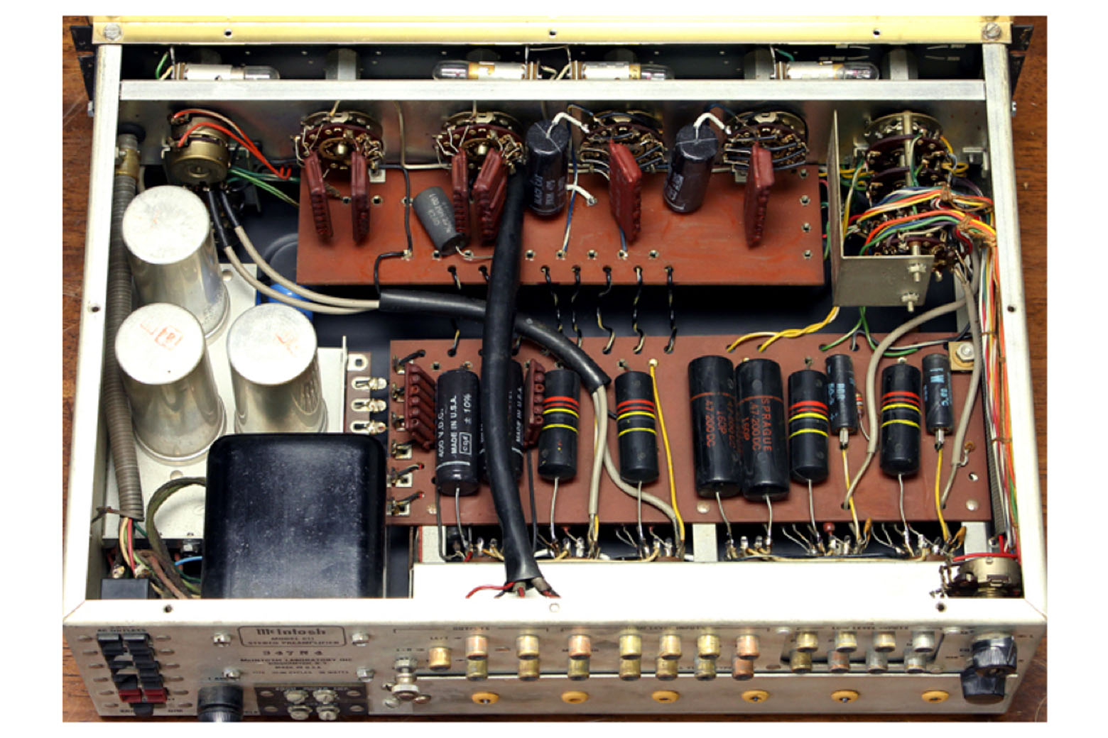 McIntosh C11 2-Channel Vacuum Tube Preamplifier