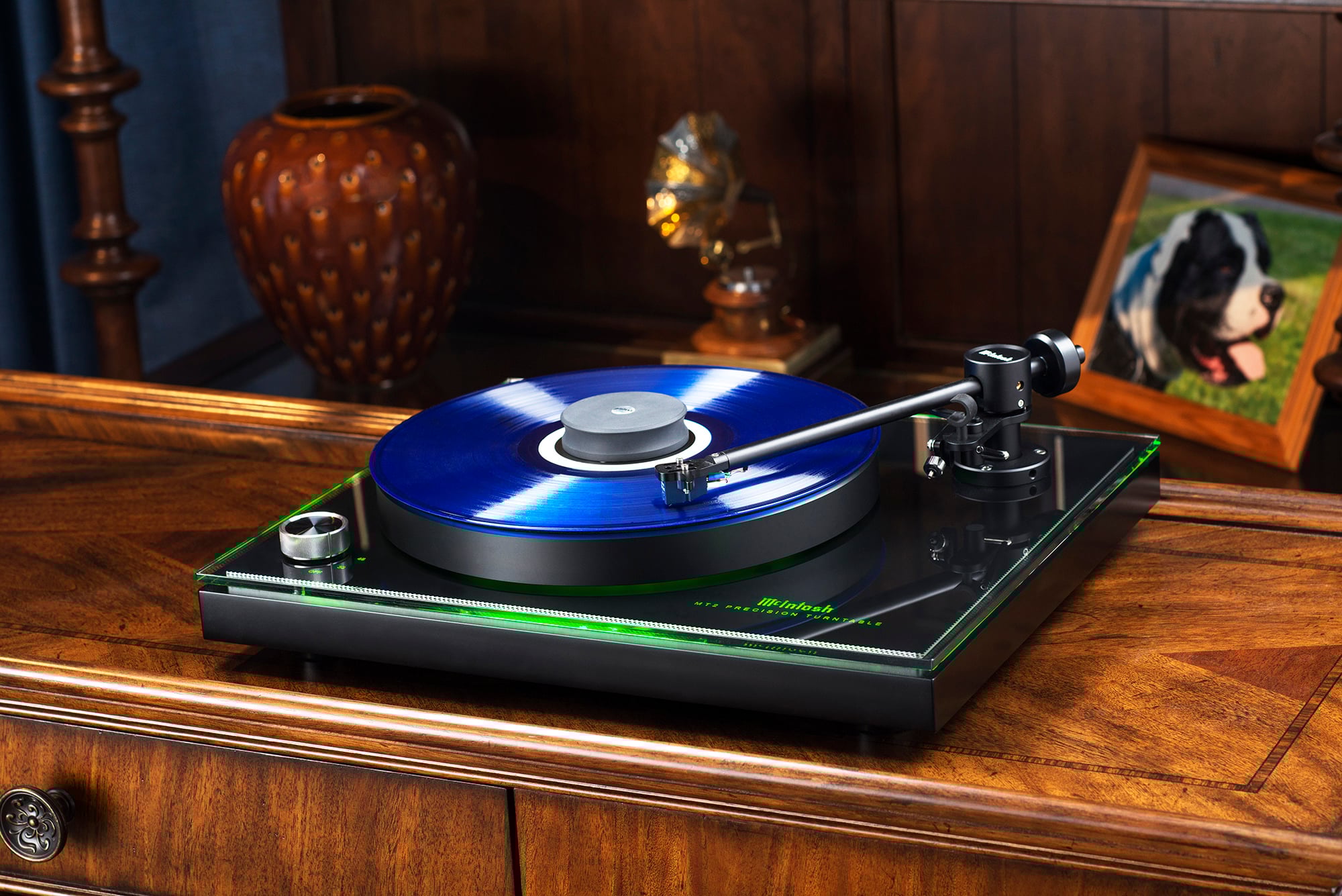 McIntosh Turntables for High Performance Vinyl Listening at Home